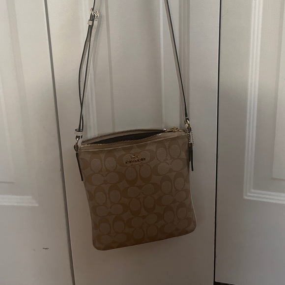 Coach | Bags | Coach Swingpack Crossbody Bag Tan | Poshmark